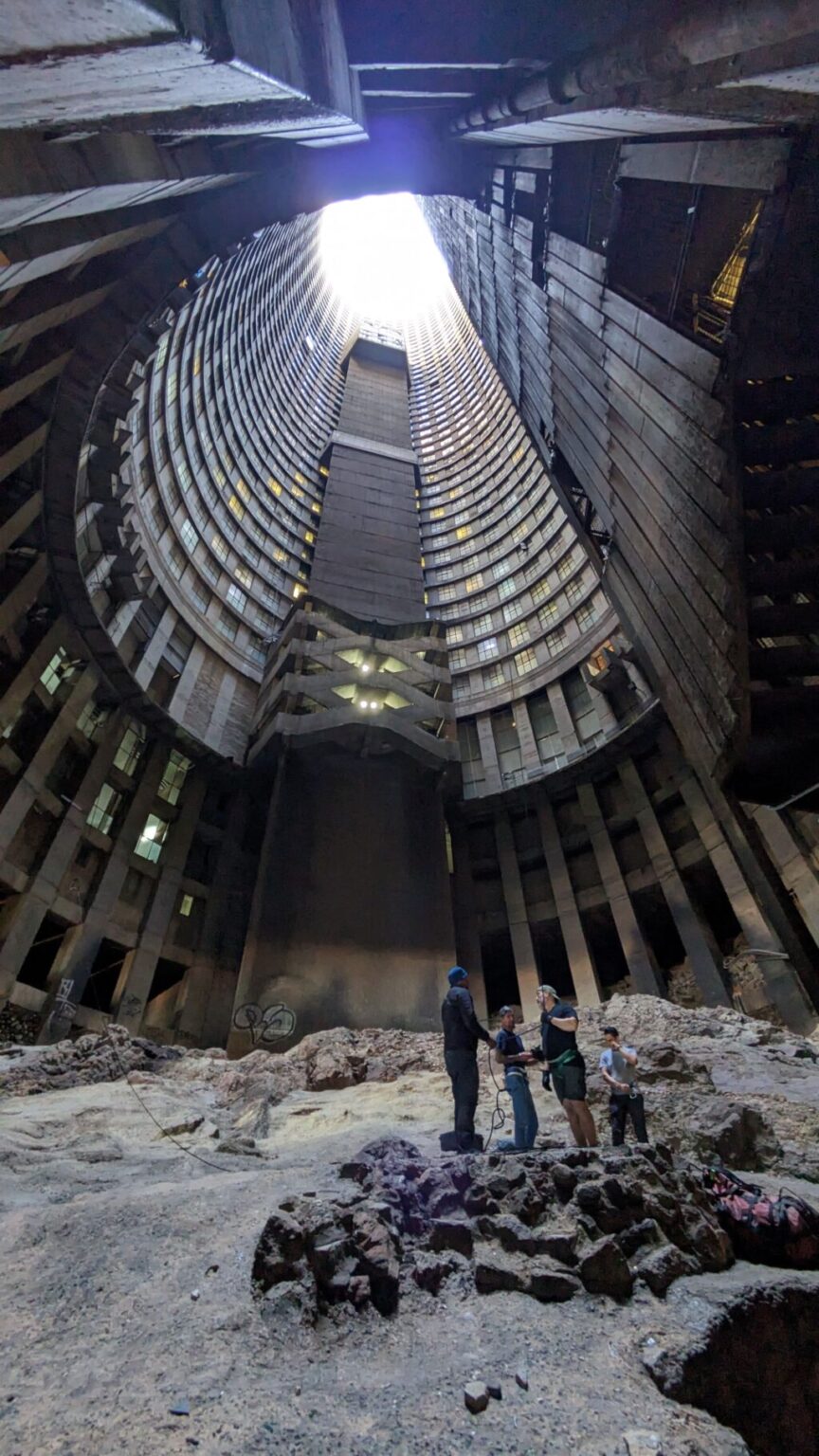 最凶都市ヨハネスブルグ散策、かつての世界一高いスラムのポンテタワーに登る（Day345-6） | Yuru Solo Travel